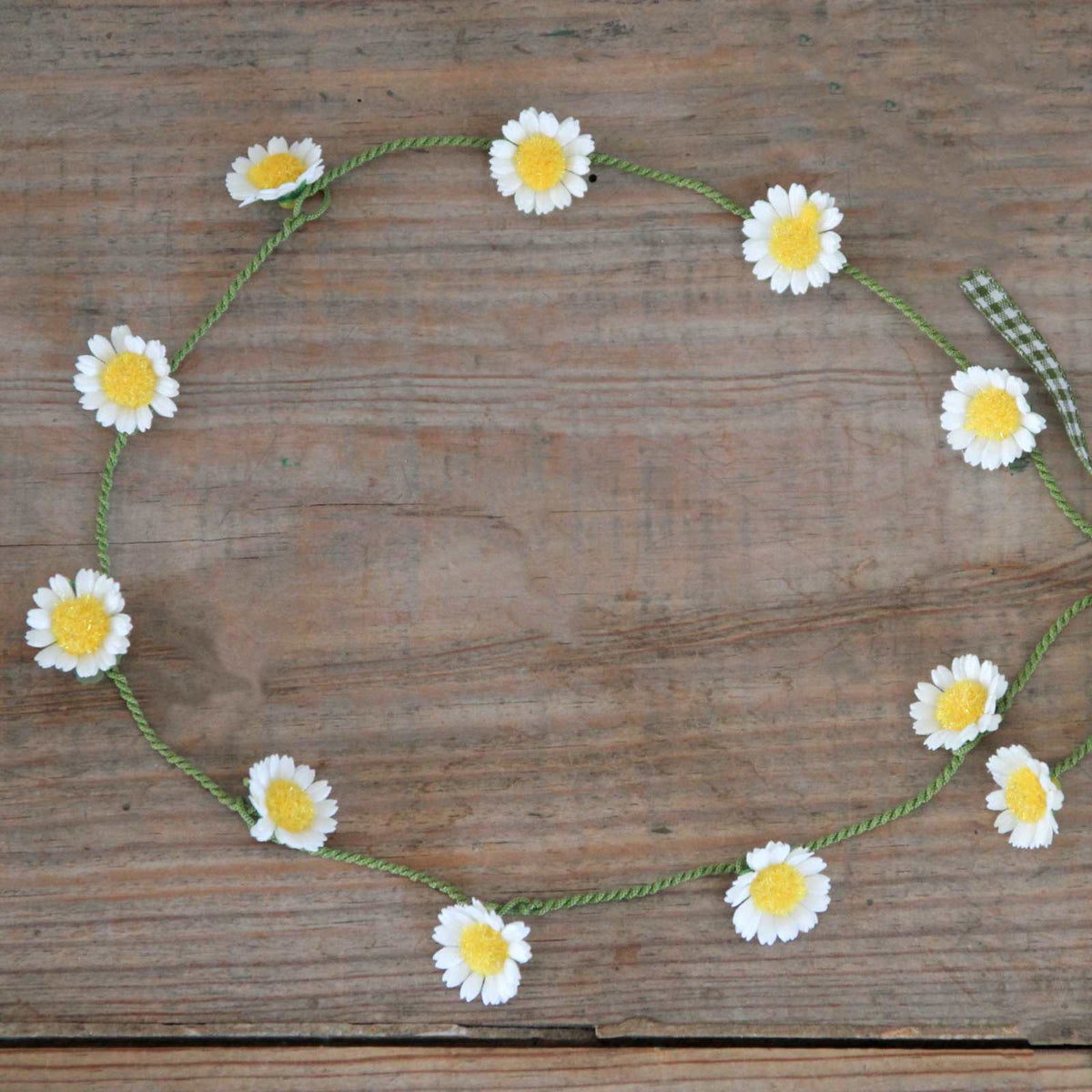 Silk Daisy Chain – Closet & Botts