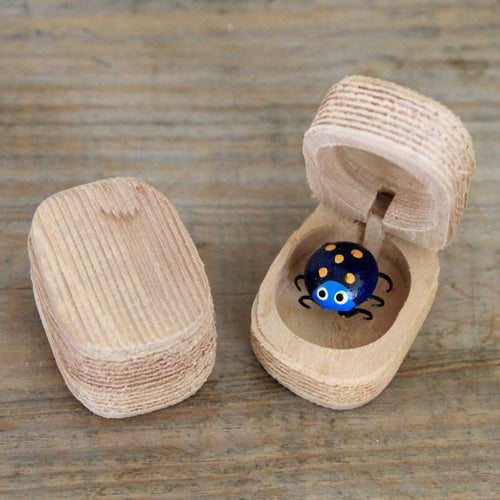 Jitterbug Toy – Closet & Botts