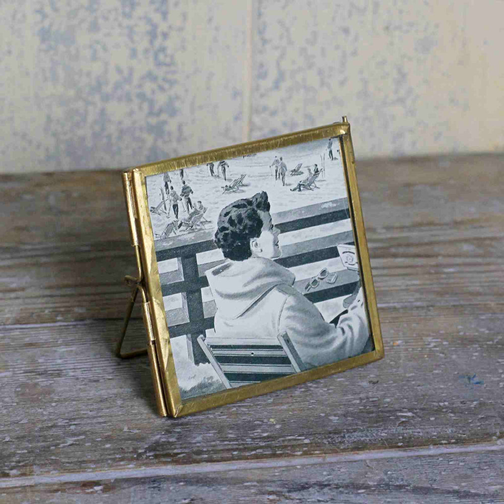 Square Brass Standing Frame – Closet & Botts