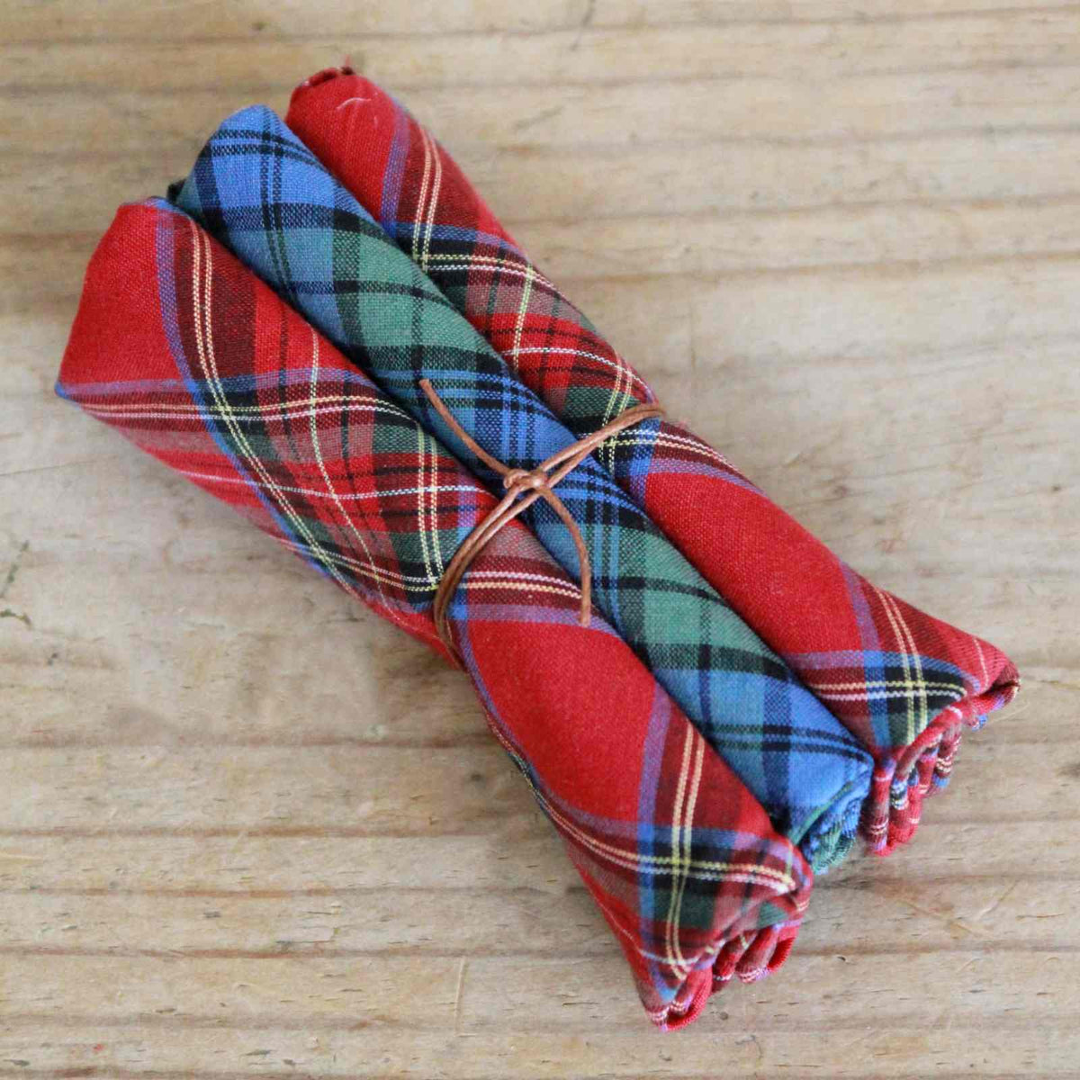 Pack of 3 Tartan Handkerchiefs – Closet & Botts