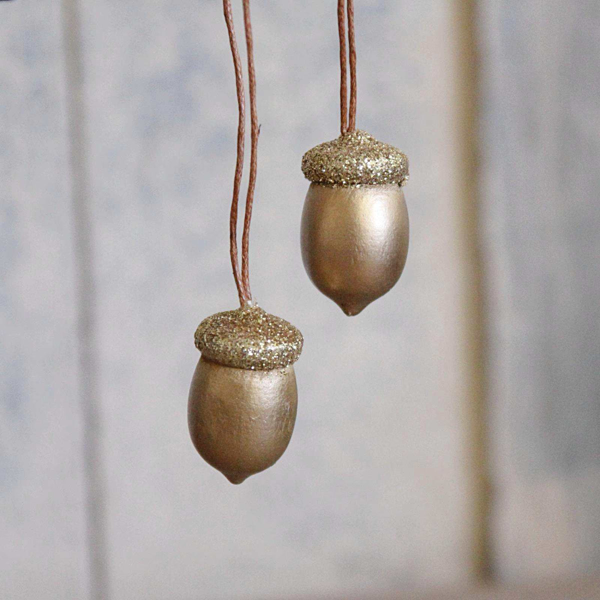 Gold Wood Acorn Decoration – Closet & Botts